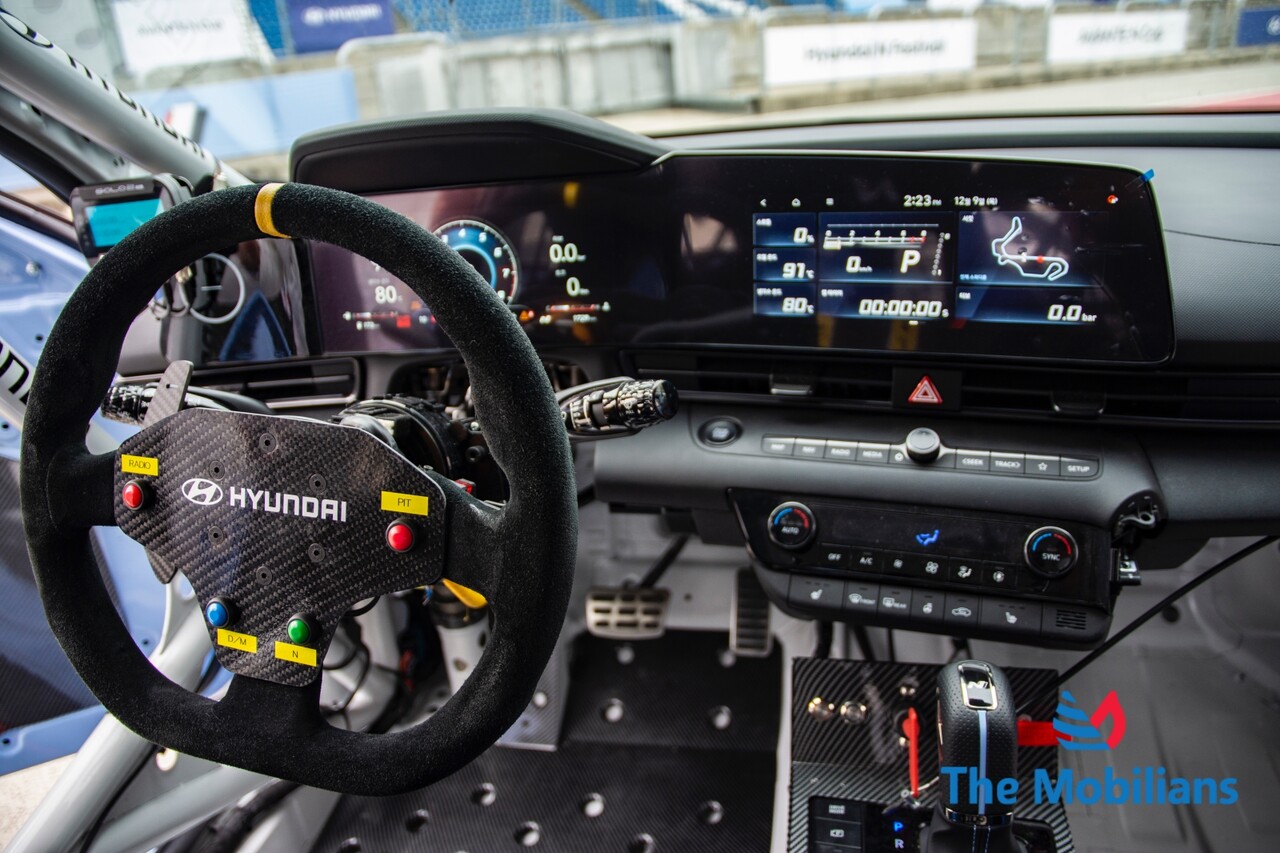 양산모델 기반 레이스 전용차 AVANTE N Cup Race Car